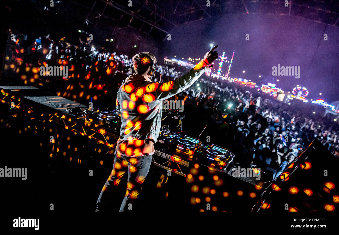 Image: Charlie Raven Stock Photo - Alamy