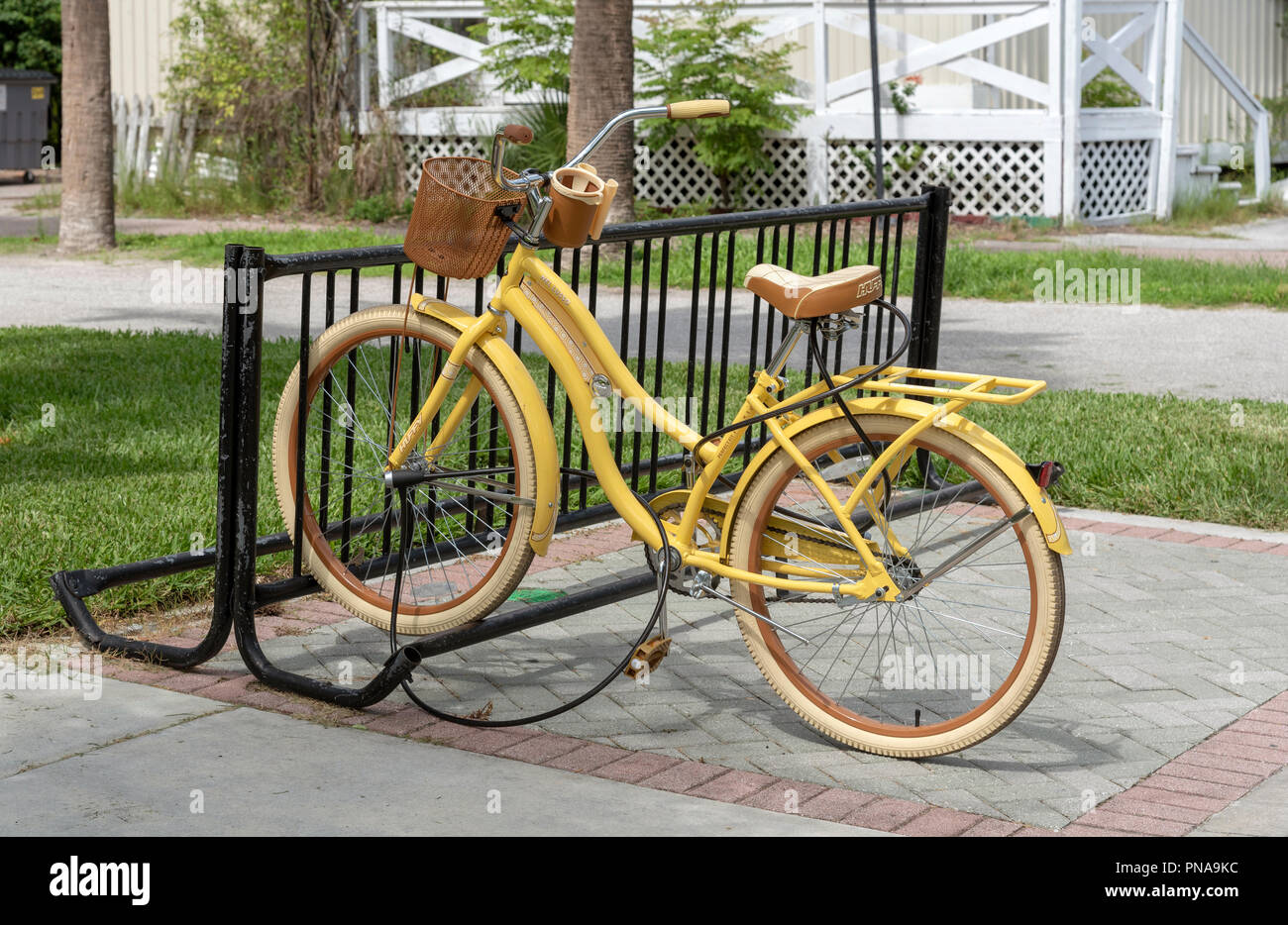Roadside bike hi-res stock photography and images - Alamy