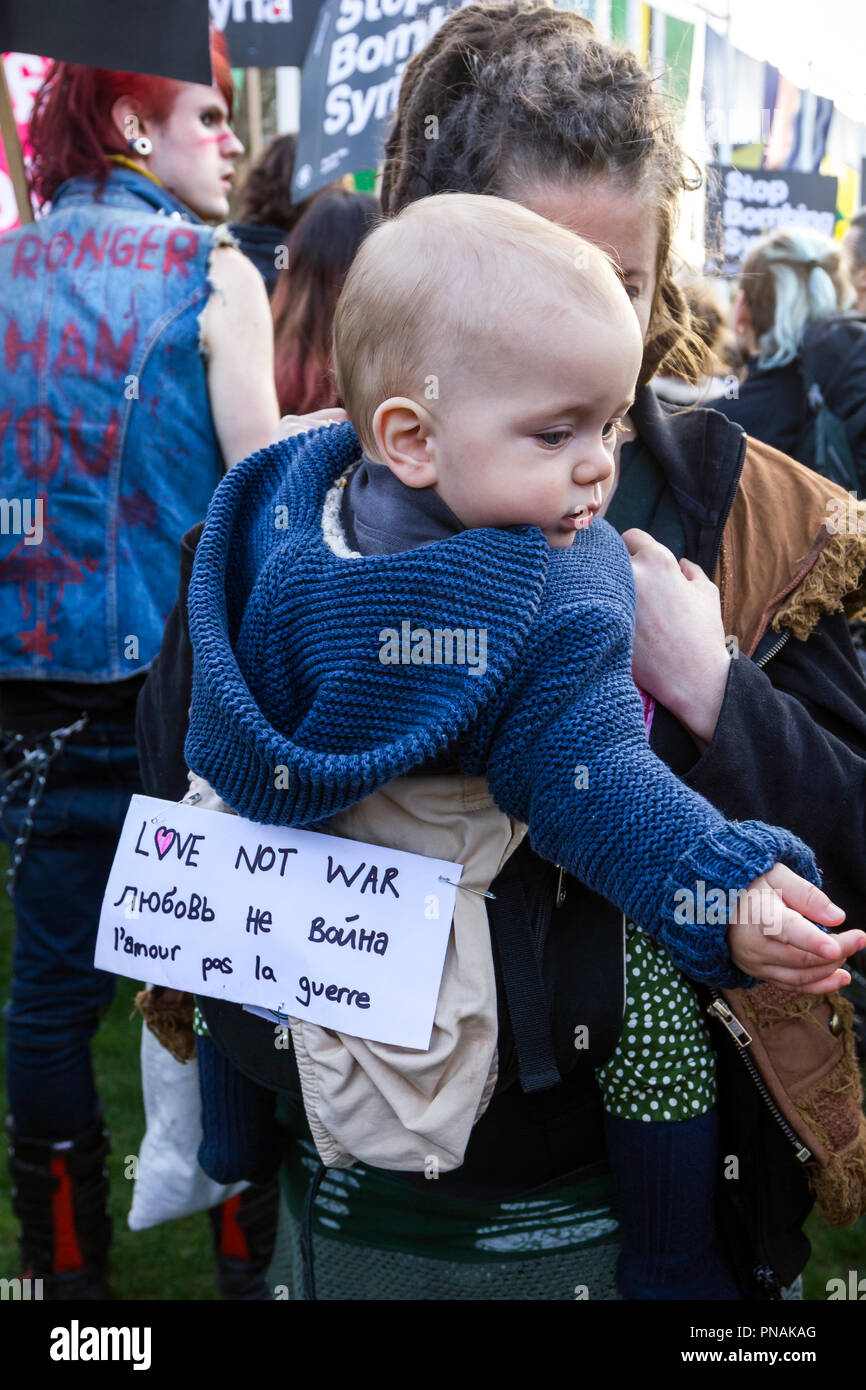 Dont bomb hi-res stock photography and images - Alamy