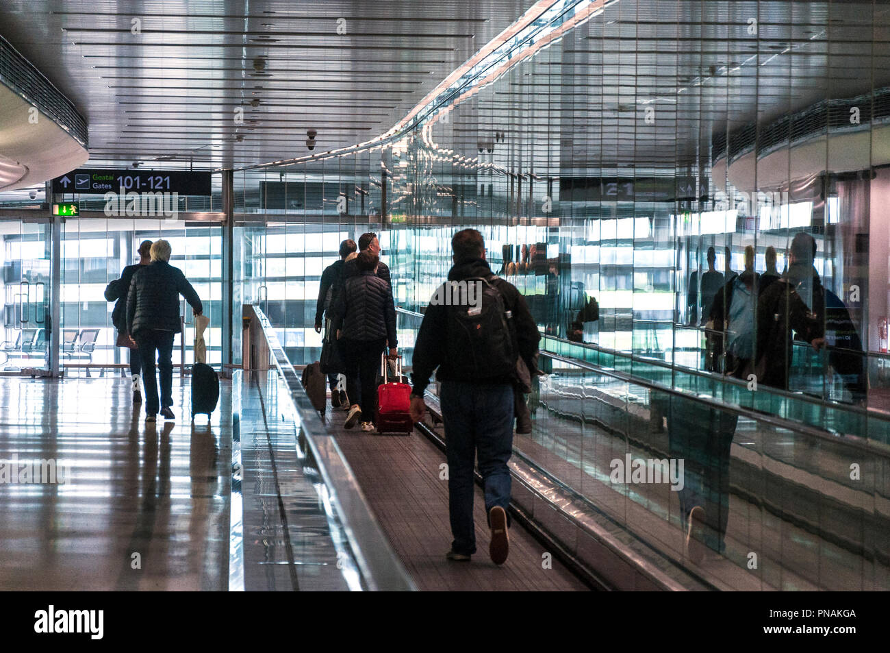 Departure gates in terminal dublin hi-res stock photography and images ...