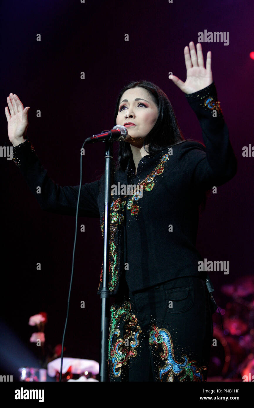 Ana gabriel singer hi-res stock photography and images - Alamy