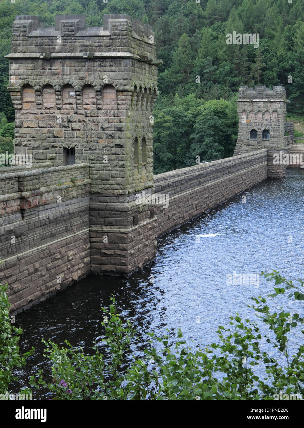 Derwent Reservoir Howden Dam Peak District National Park High ...
