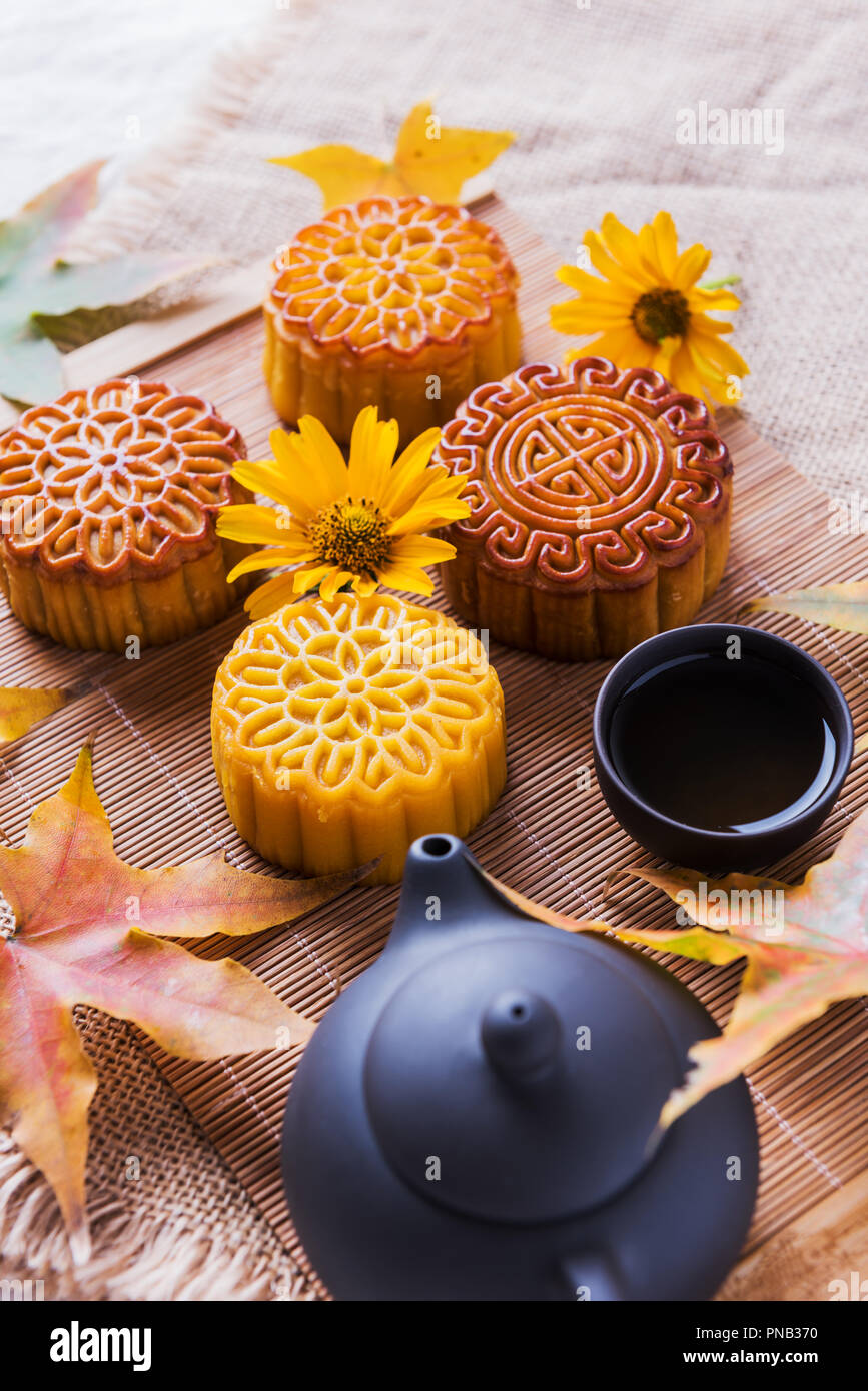 Chinese tea tradition hi-res stock photography and images - Alamy