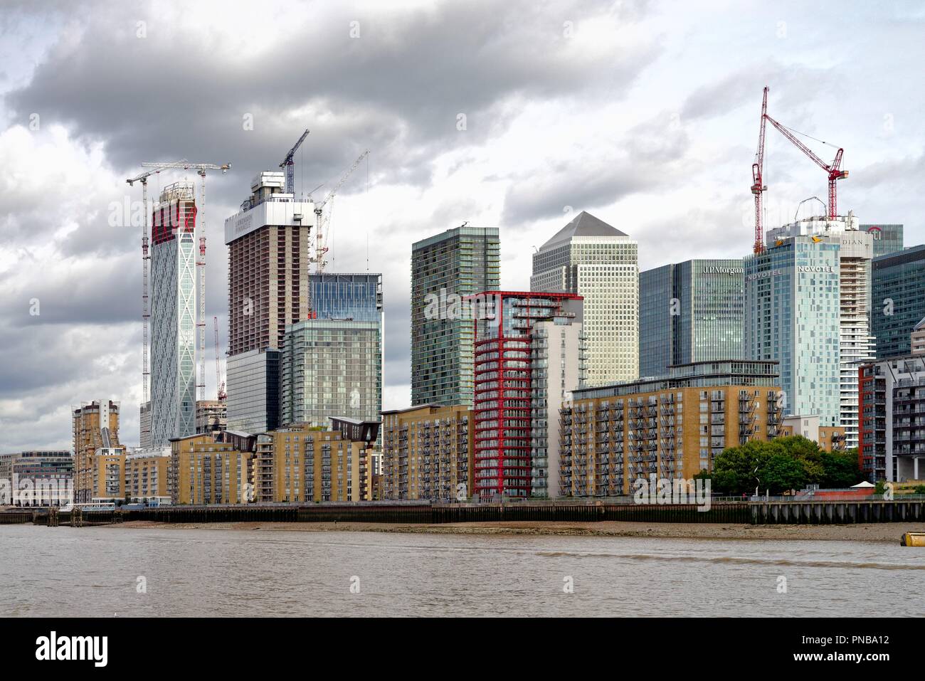 New build flats storm hi-res stock photography and images - Alamy