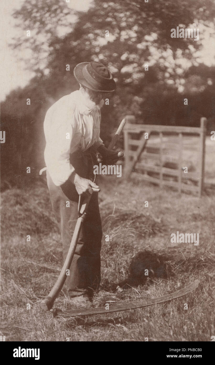 Farming scythe hi-res stock photography and images - Alamy