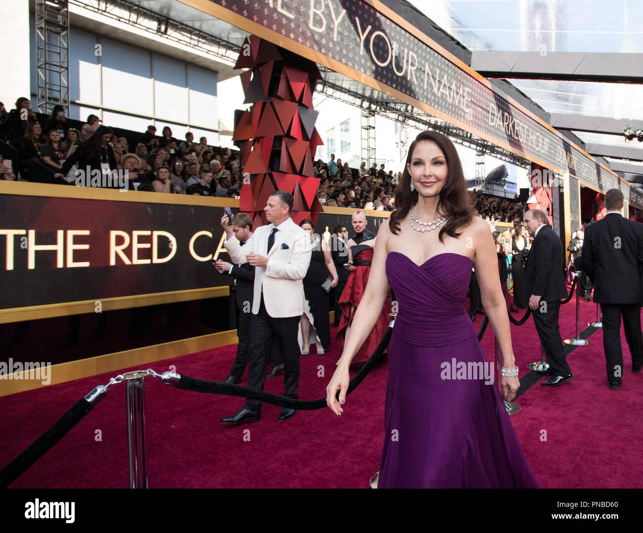 Ashley Judd arrives on the red carpet of The 90th Oscars® at the Dolby ...