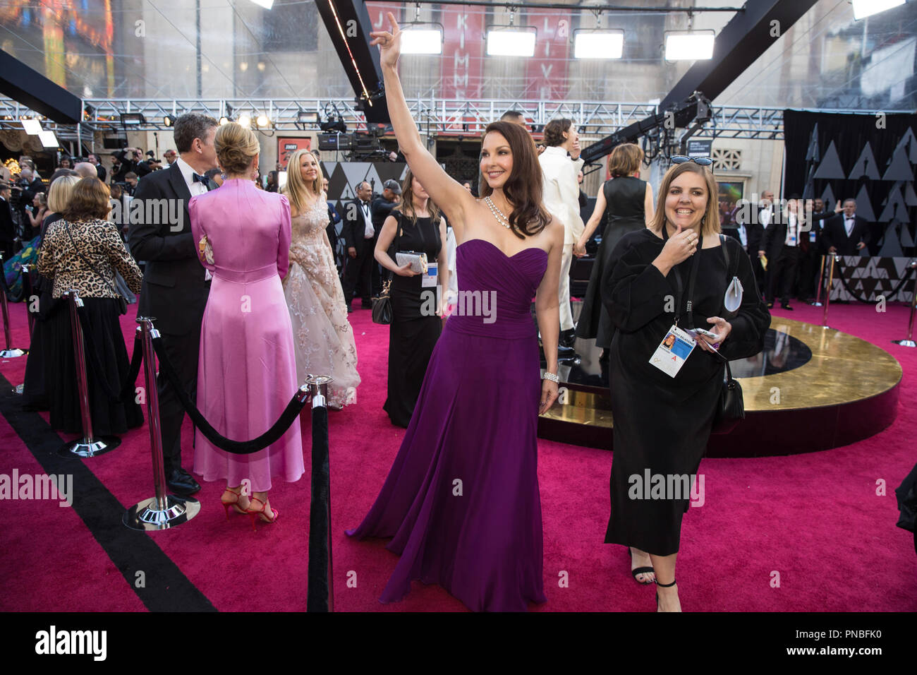 Ashley Judd arrives on the red carpet of The 90th Oscars® at the Dolby ...