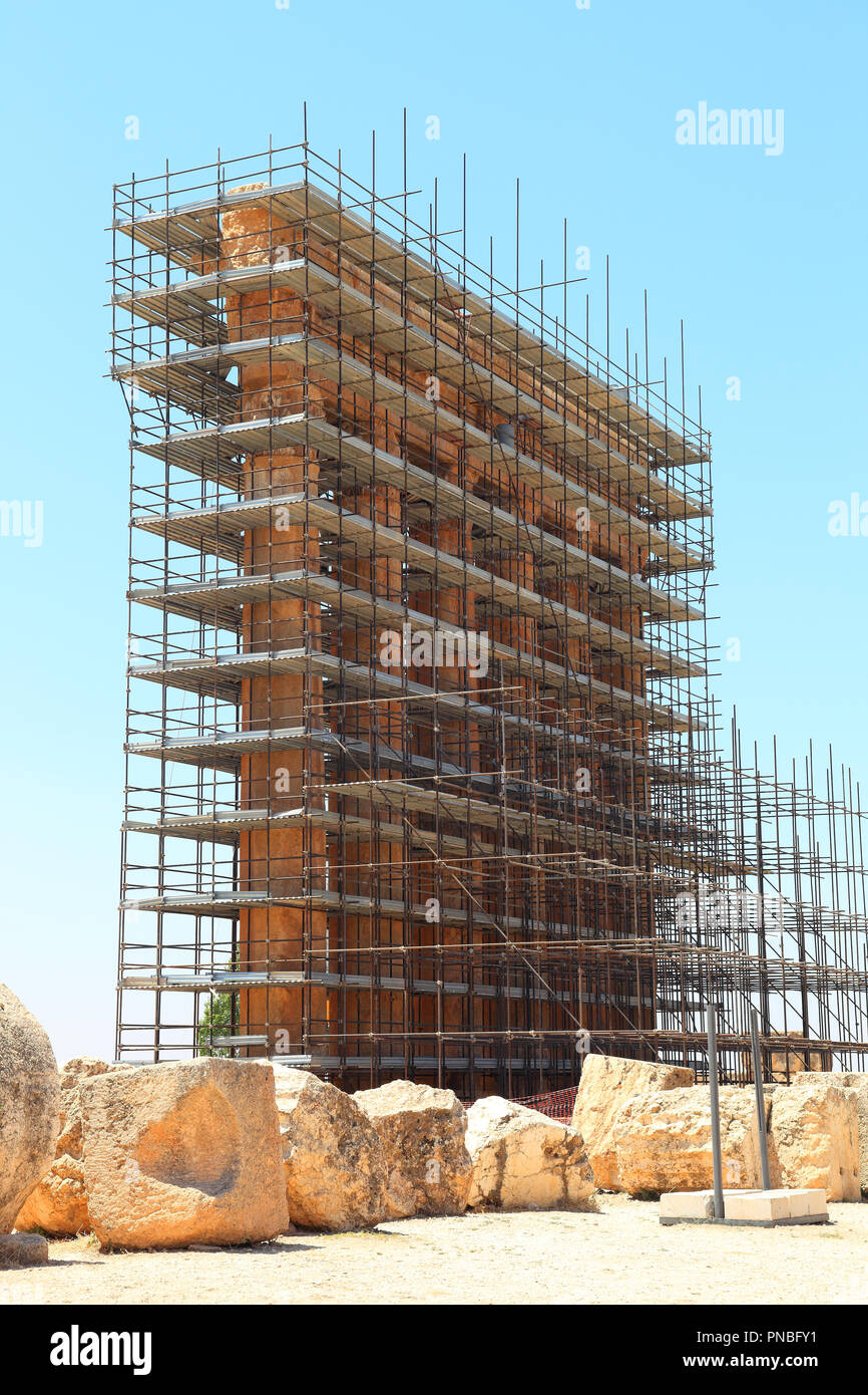 Archaeological conservation and restoration Stock Photo - Alamy