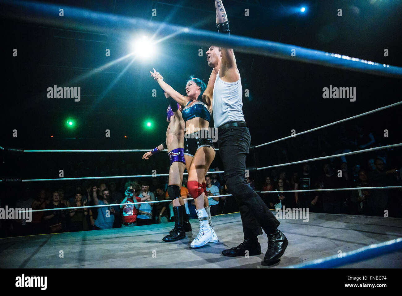 Bodyslam pro wrestling hi-res stock photography and images - Alamy