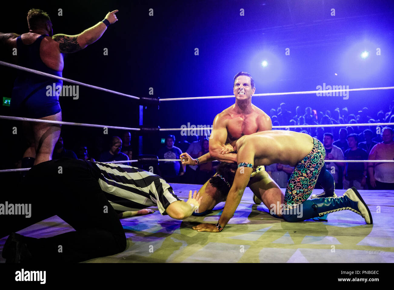 Bodyslam pro wrestling hi-res stock photography and images - Alamy