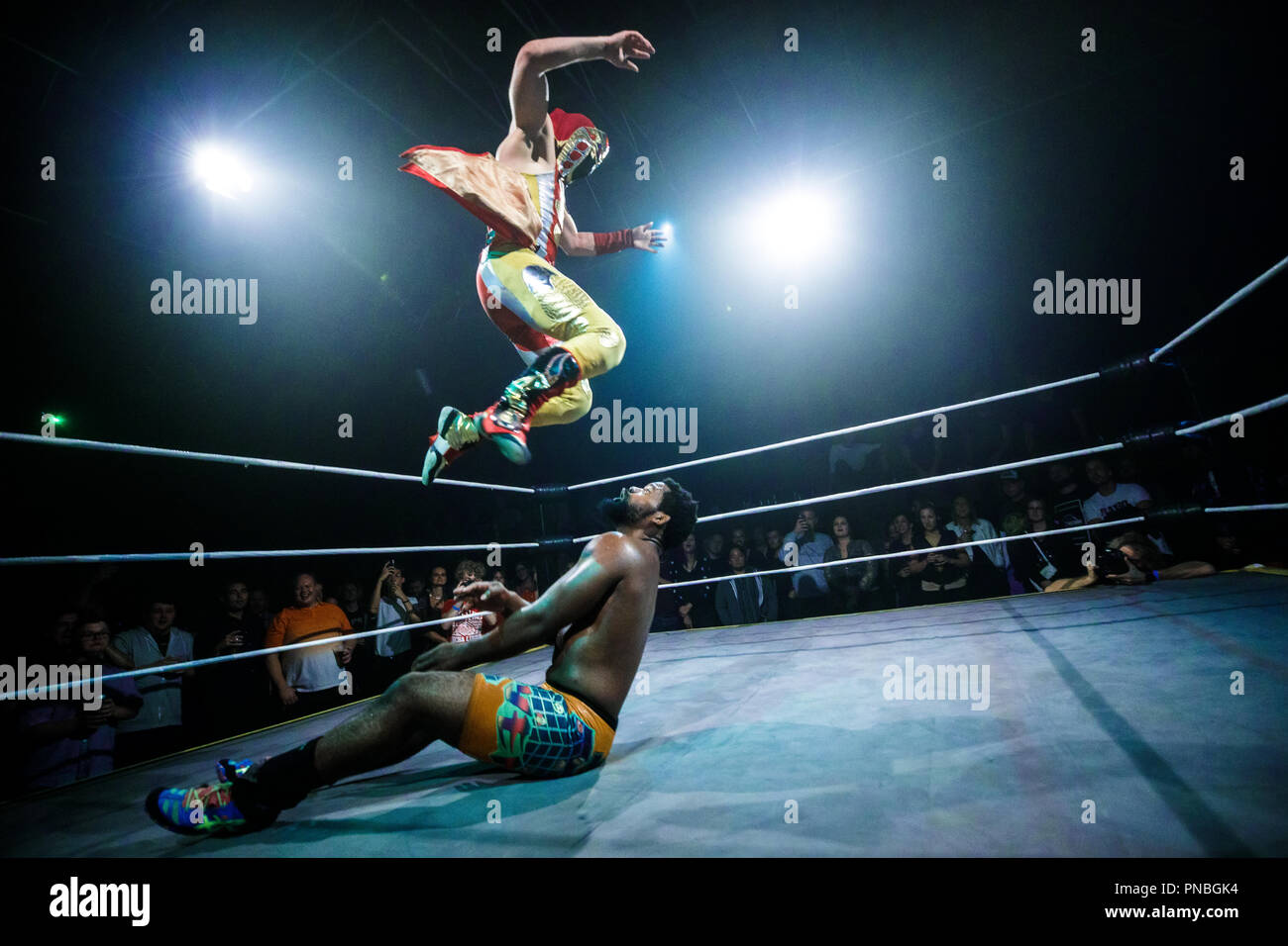 Bodyslam pro wrestling hi-res stock photography and images - Alamy
