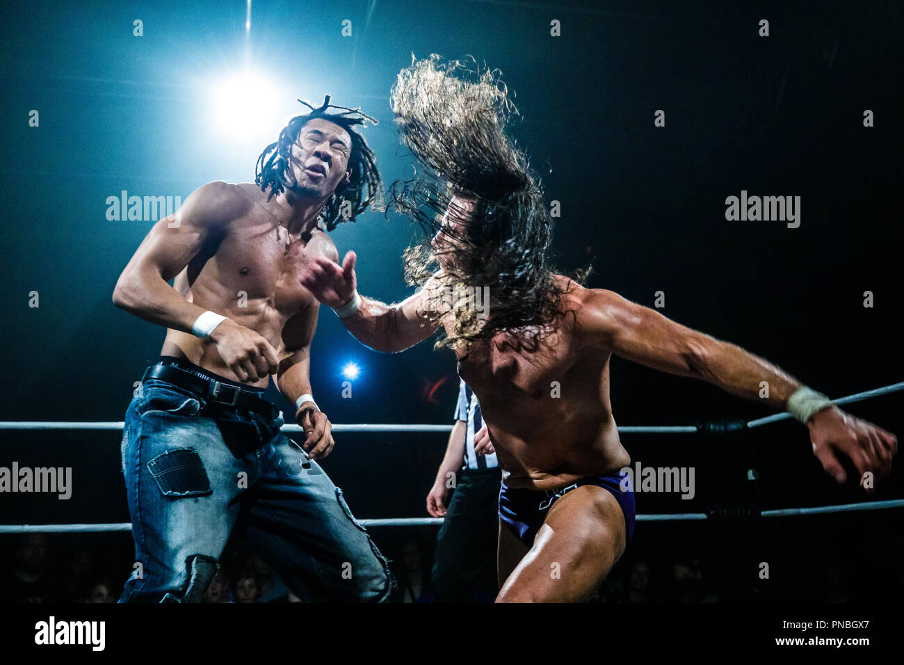 Bodyslam pro wrestling hi-res stock photography and images - Alamy