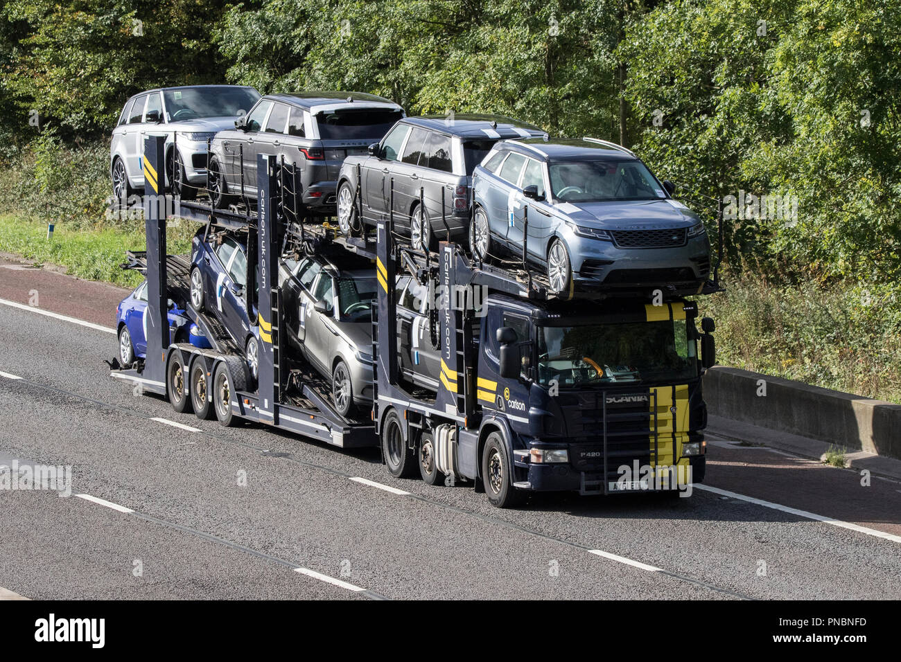 HGV Heavy goods lorries, trucks & trucking, logistics transport ...