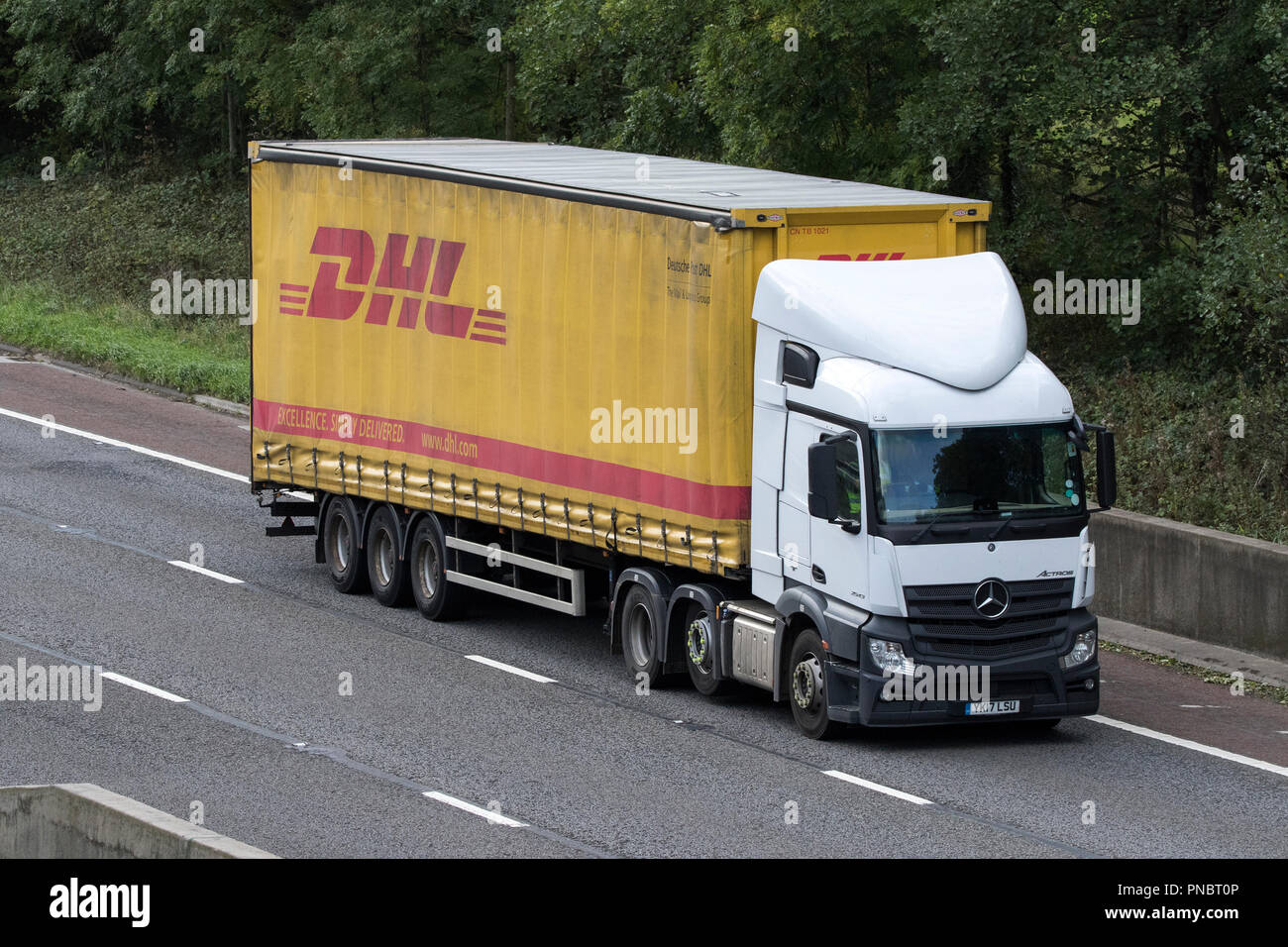 HGV Heavy goods lorries, trucks & trucking, logistics transport ...