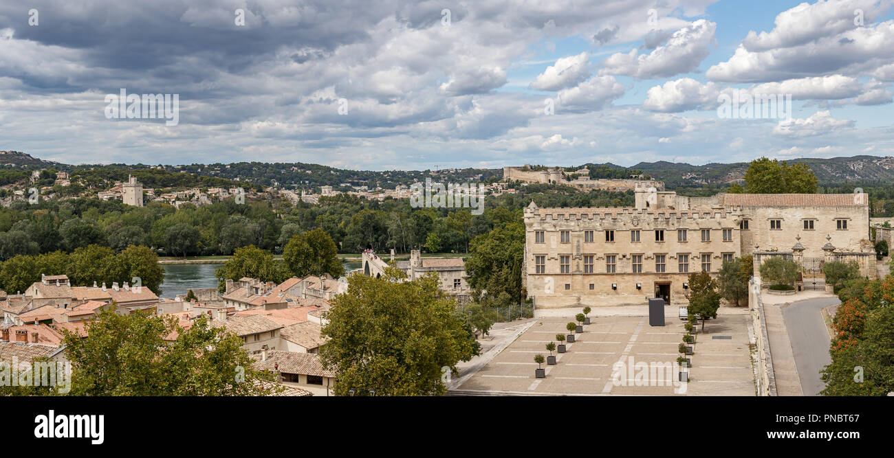 Avignon architecture hi-res stock photography and images - Alamy