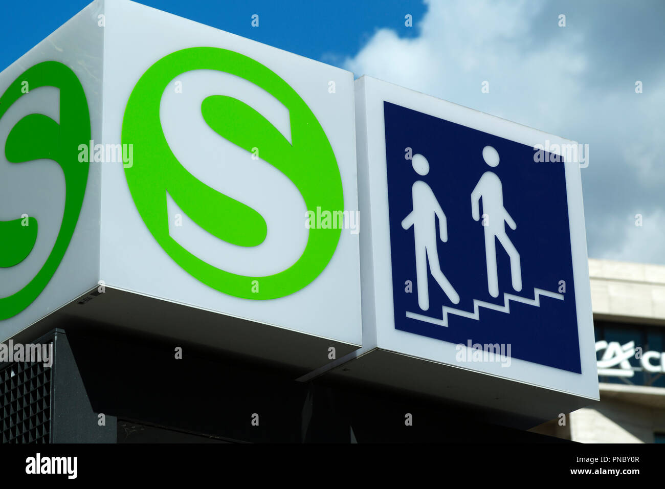 Bahnhof logo hi-res stock photography and images - Alamy