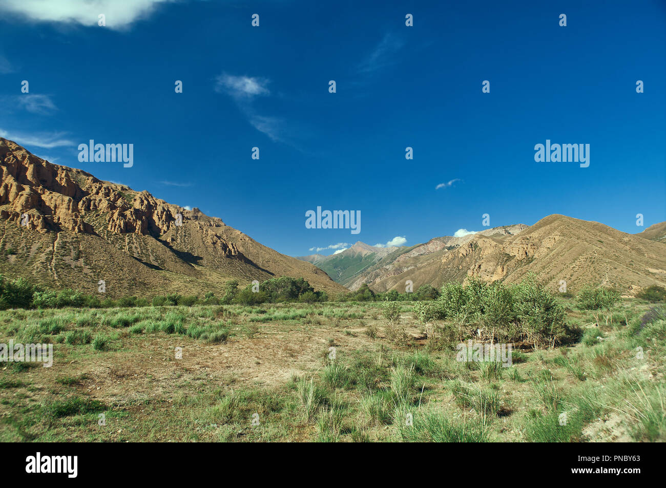 Naryn river valley, Naryn Region, Tian Shan mountains in Kyrgyzstan ...