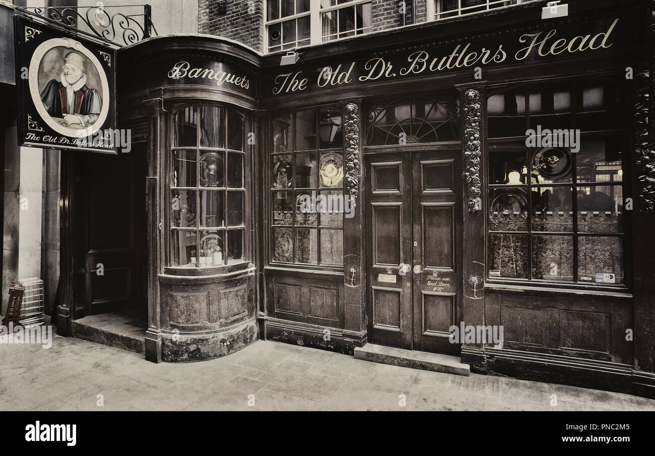 The Old Dr. Butlers Head, London, England, UK. Circa 1980's Stock Photo ...