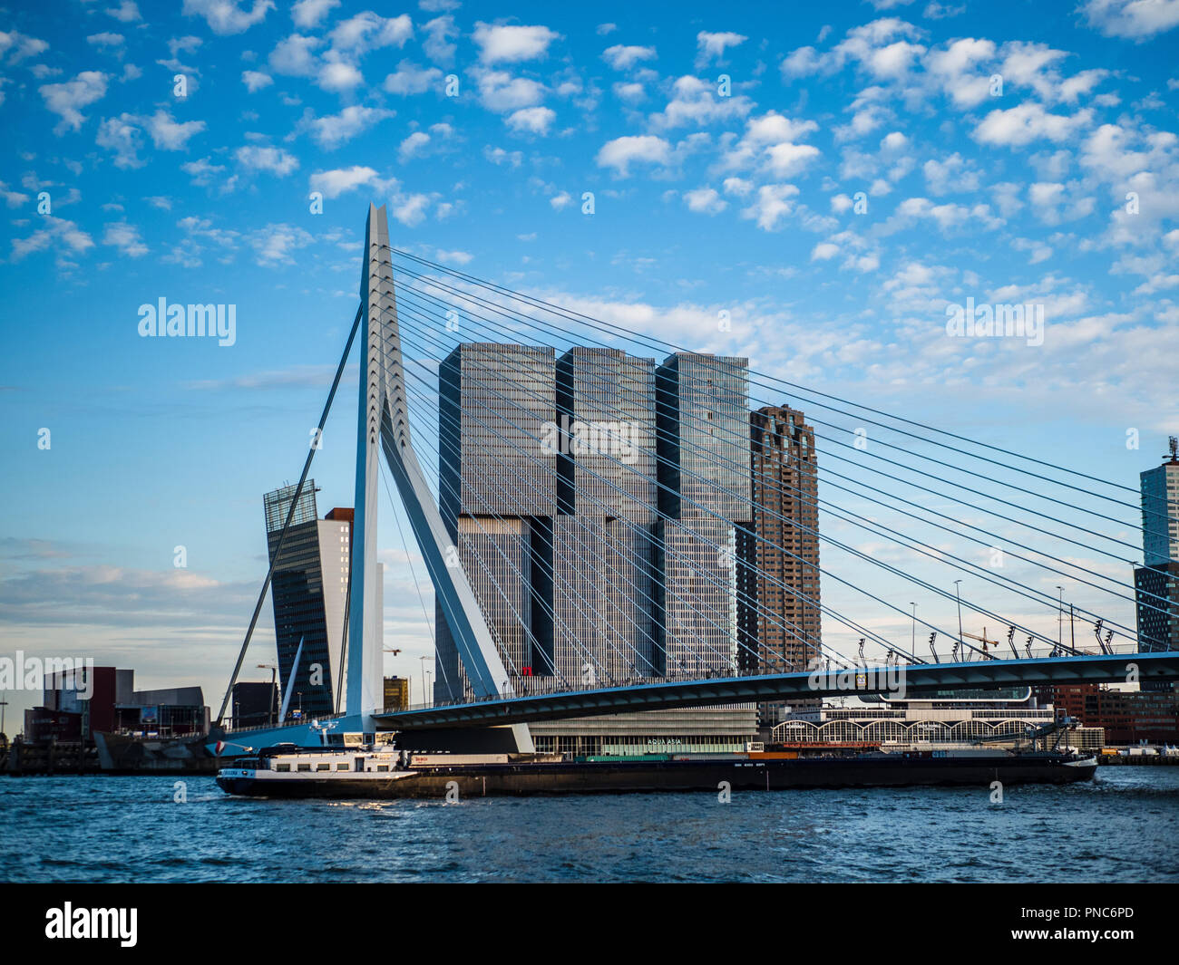 Rotterdam Architecture - De Rotterdam building sits behind the landmark ...