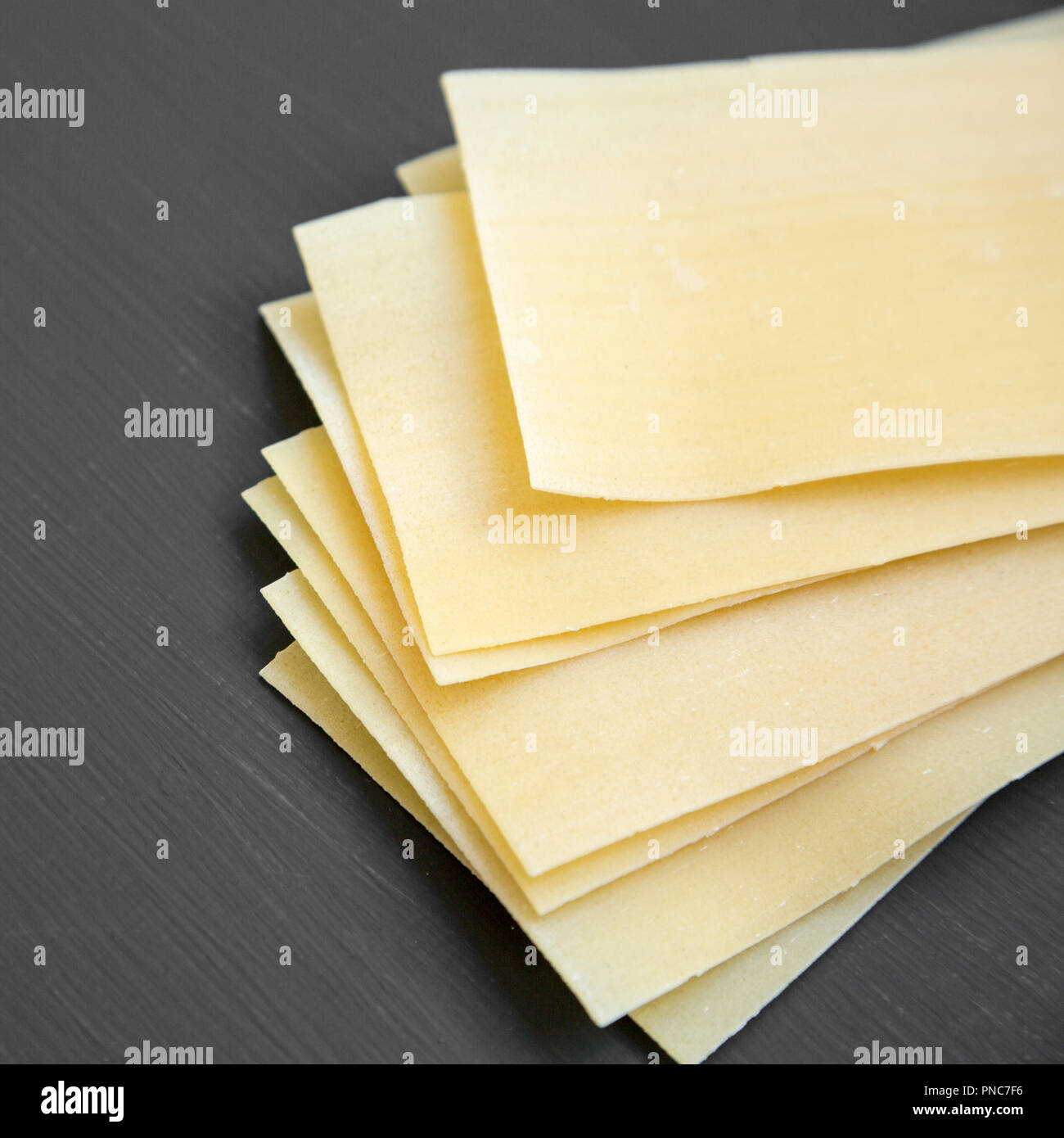 Flat pasta sheets hi-res stock photography and images - Alamy