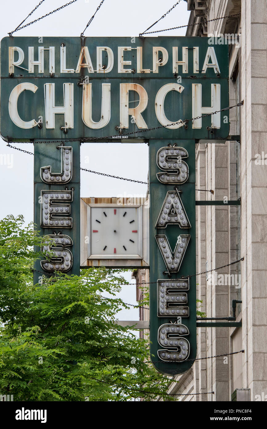 Andersonville neighborhood chicago il hi-res stock photography and ...