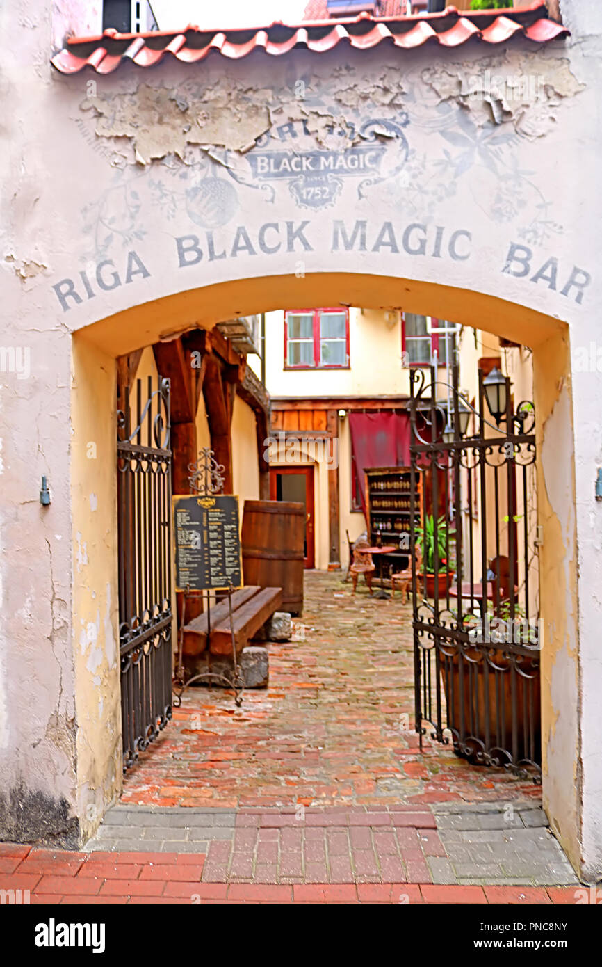Black magic cafe hi-res stock photography and images - Alamy