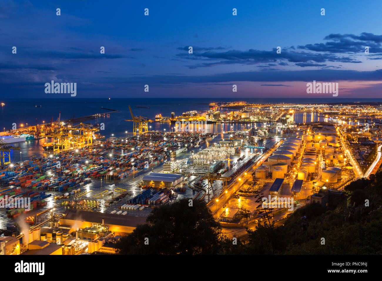 Container port night hi-res stock photography and images - Alamy