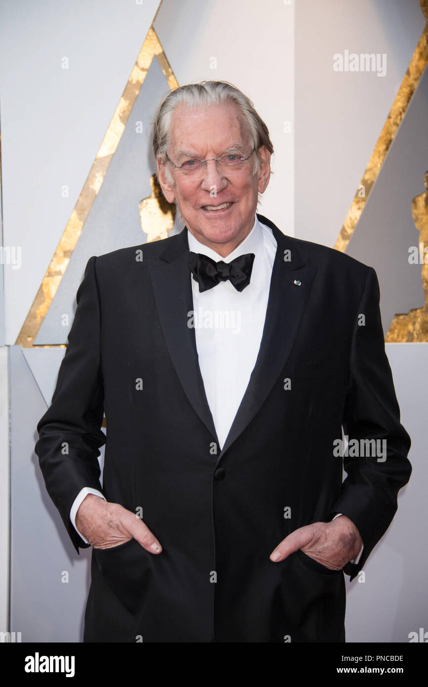 Donald Sutherland arrives on the red carpet of The 90th Oscars? at the ...