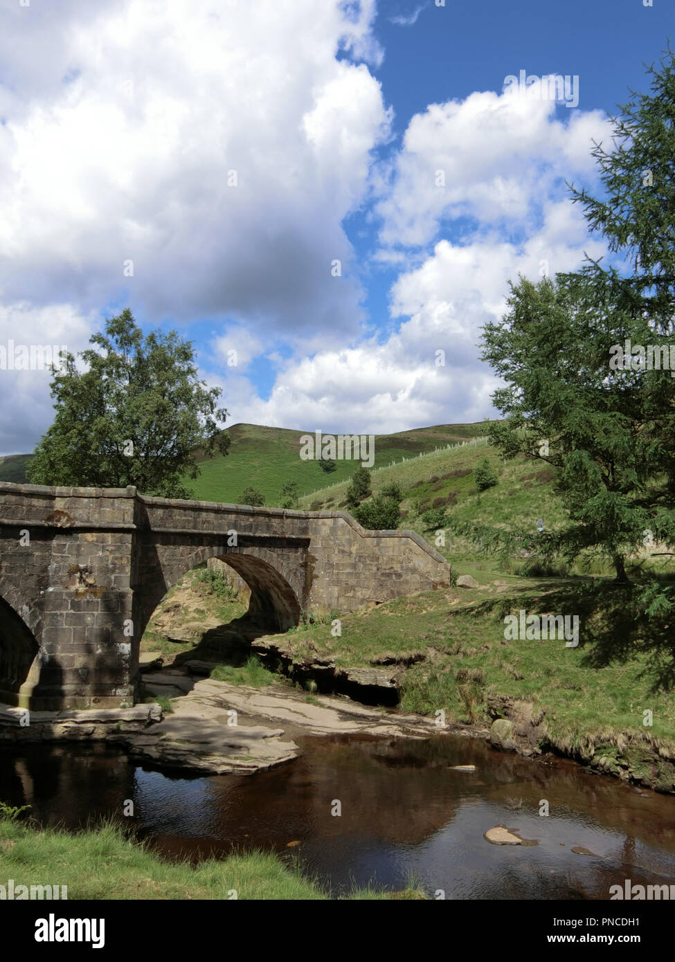 Slippery Stones Packhorse Bridge & River Derwent, Upper Derwent Valley ...