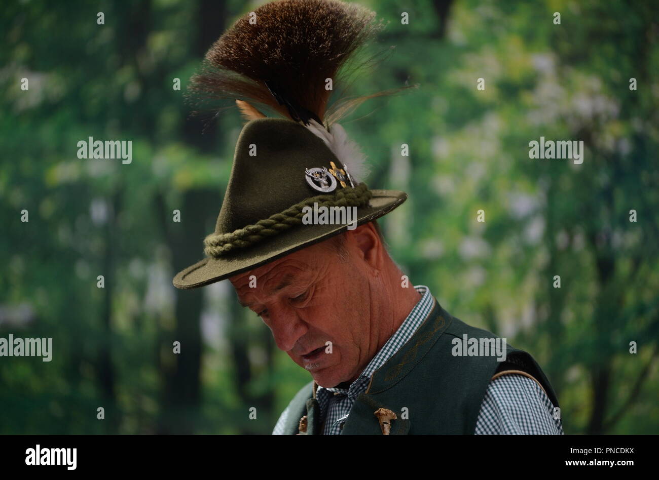 Native man with traditional hat hi-res stock photography and images - Alamy
