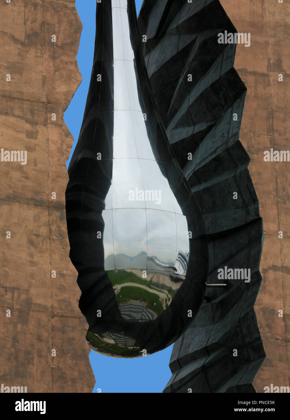 9 11 tear drop memorial hi-res stock photography and images - Alamy