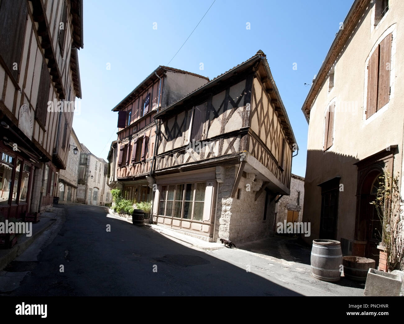 Issigeac market hi-res stock photography and images - Alamy