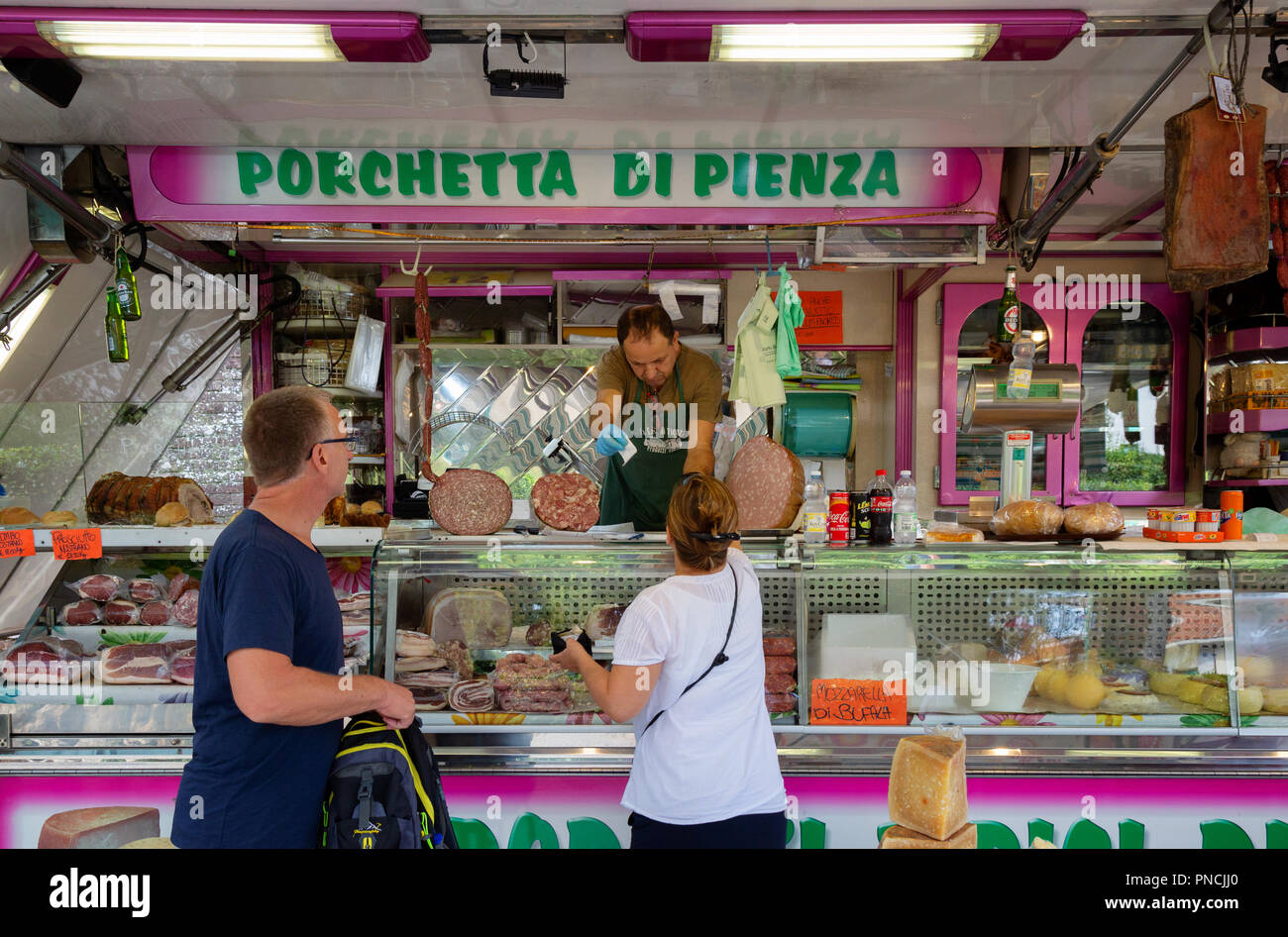 Italian market meat hi-res stock photography and images - Alamy