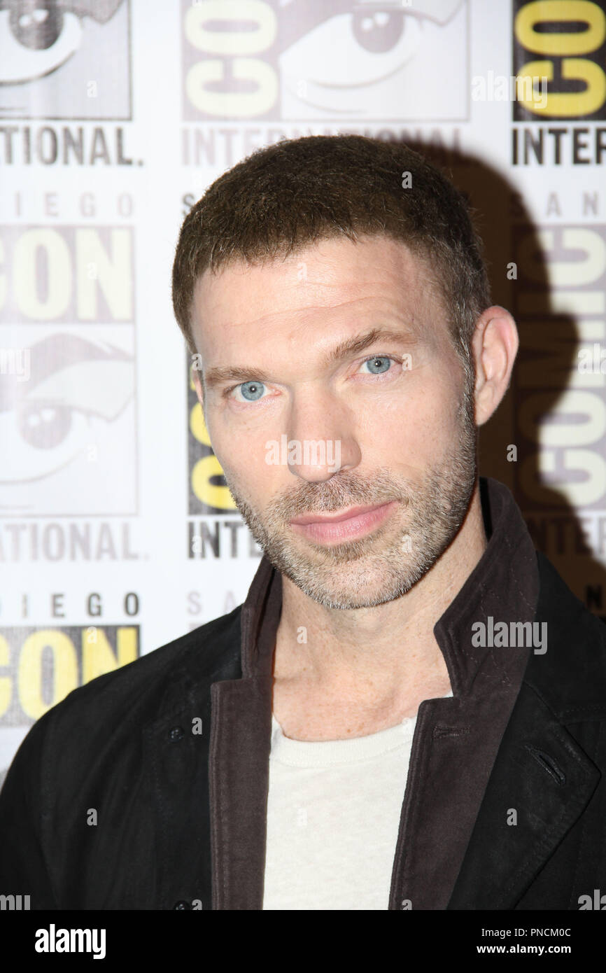Travis Knight promoting the movie "Bumblebee" At San Diego Comic Con ...