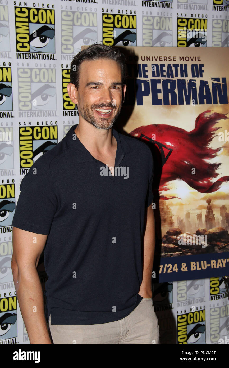 Christopher gorham hi-res stock photography and images - Alamy