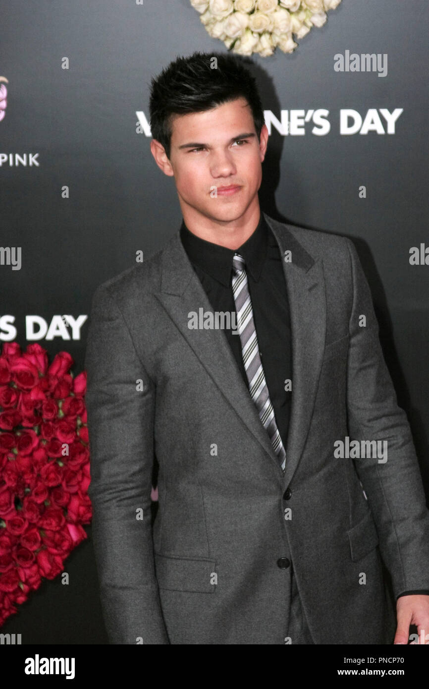 Taylor Lautner at the Los Angeles World Premiere of New Line Cinema's ...