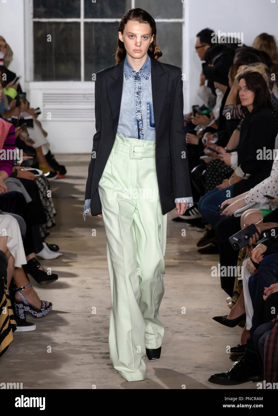 Ariel nicholson hi-res stock photography and images - Alamy