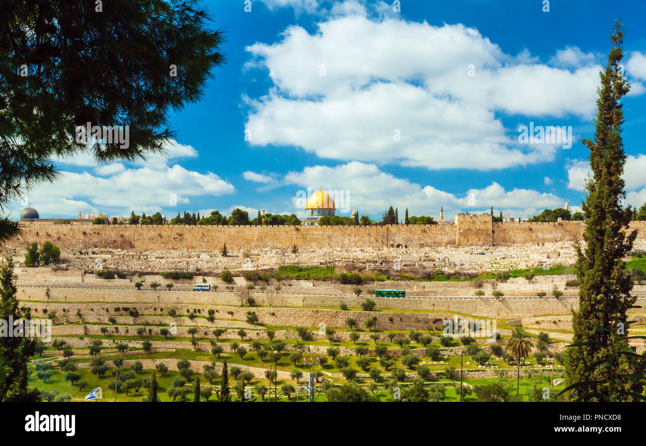 Dome of the Rock on Temple Mount of Old City, Jerusalem Stock Photo - Alamy