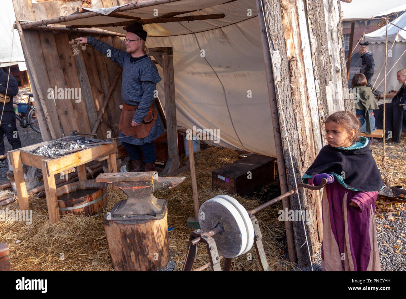 Girl in a sharpen stone hi-res stock photography and images - Alamy