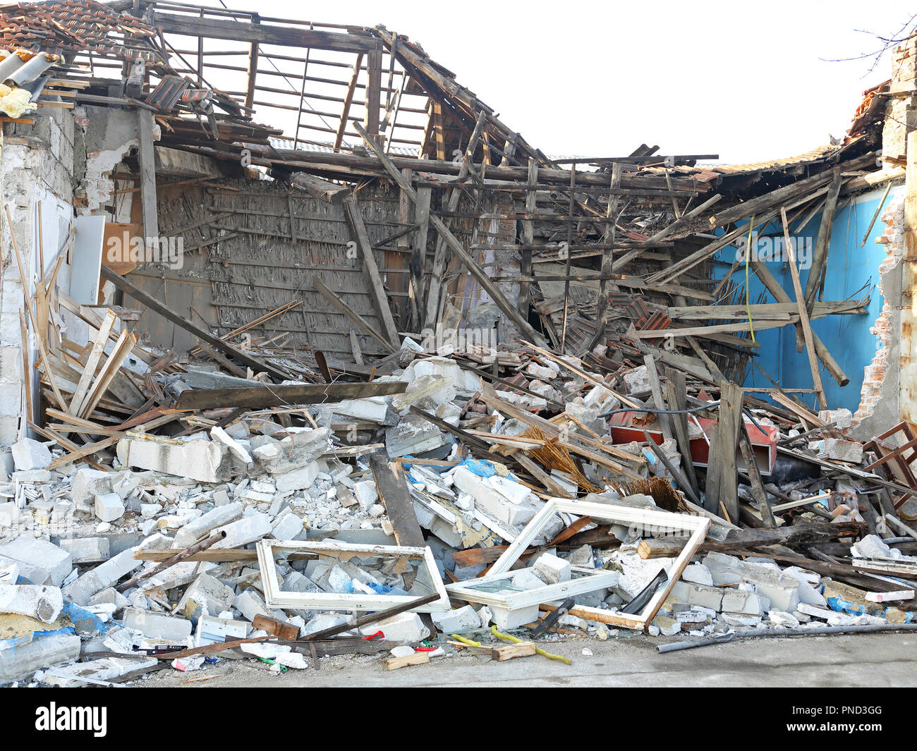 One story house hi-res stock photography and images - Alamy