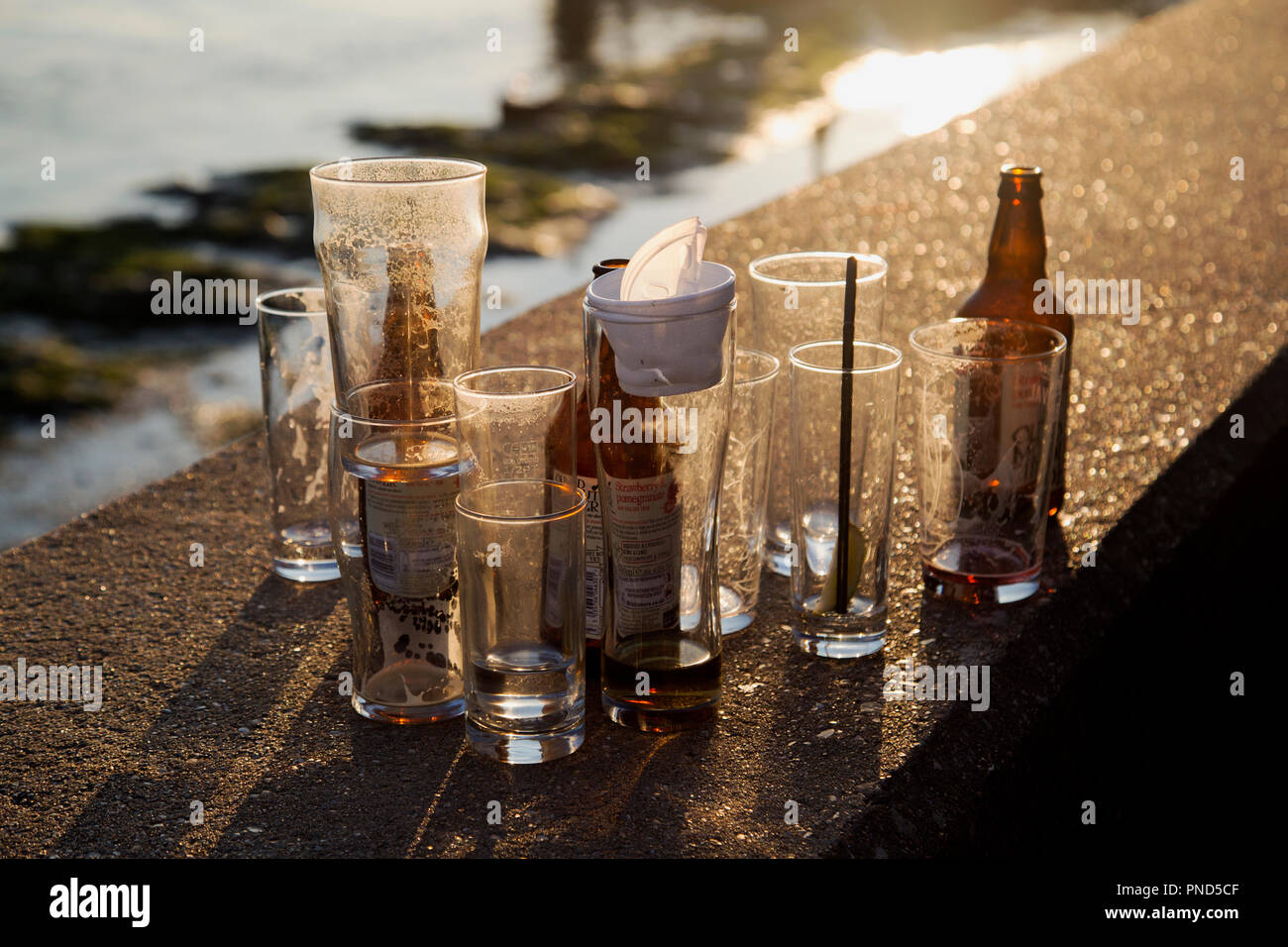 Round of drinks hi-res stock photography and images - Alamy