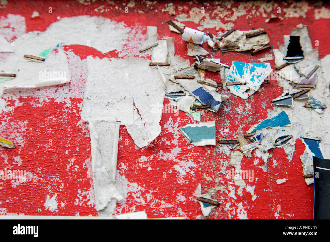 Old notice board hi-res stock photography and images - Alamy