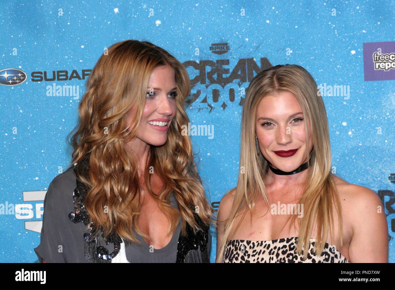 Katee Sackhoff Tricia Helfer Kiss