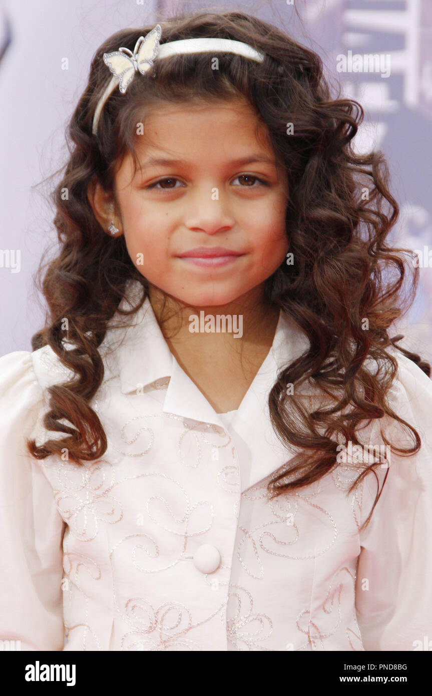 Jasmine Alveran arriving at the Los Angeles Premiere of Michael Jackson ...