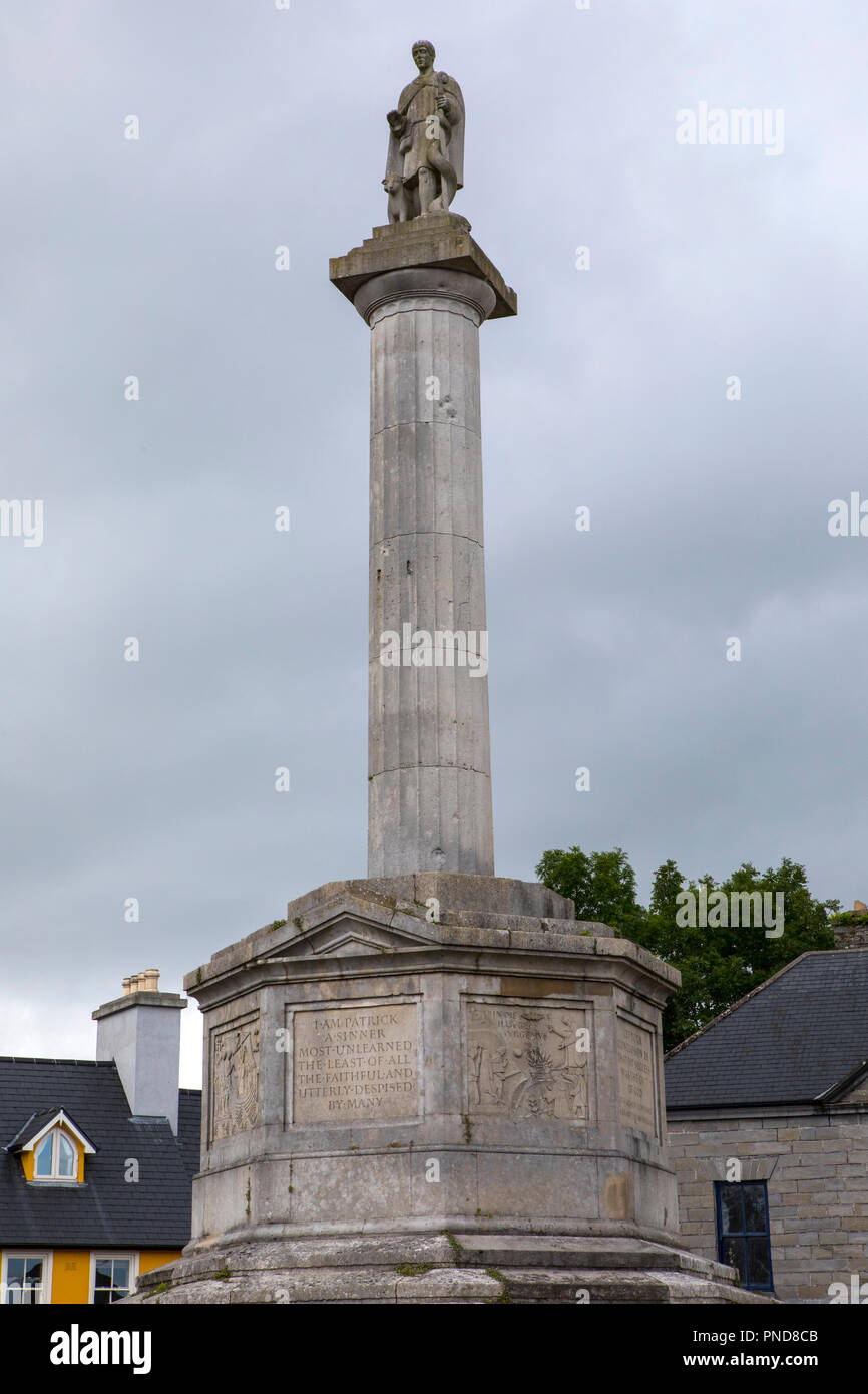 A view of the Octagon with its column and the statue of St. Patrick, in ...