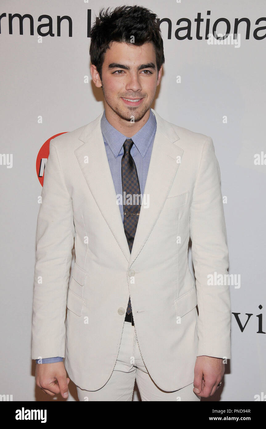 Joe jonas gala hi-res stock photography and images - Alamy