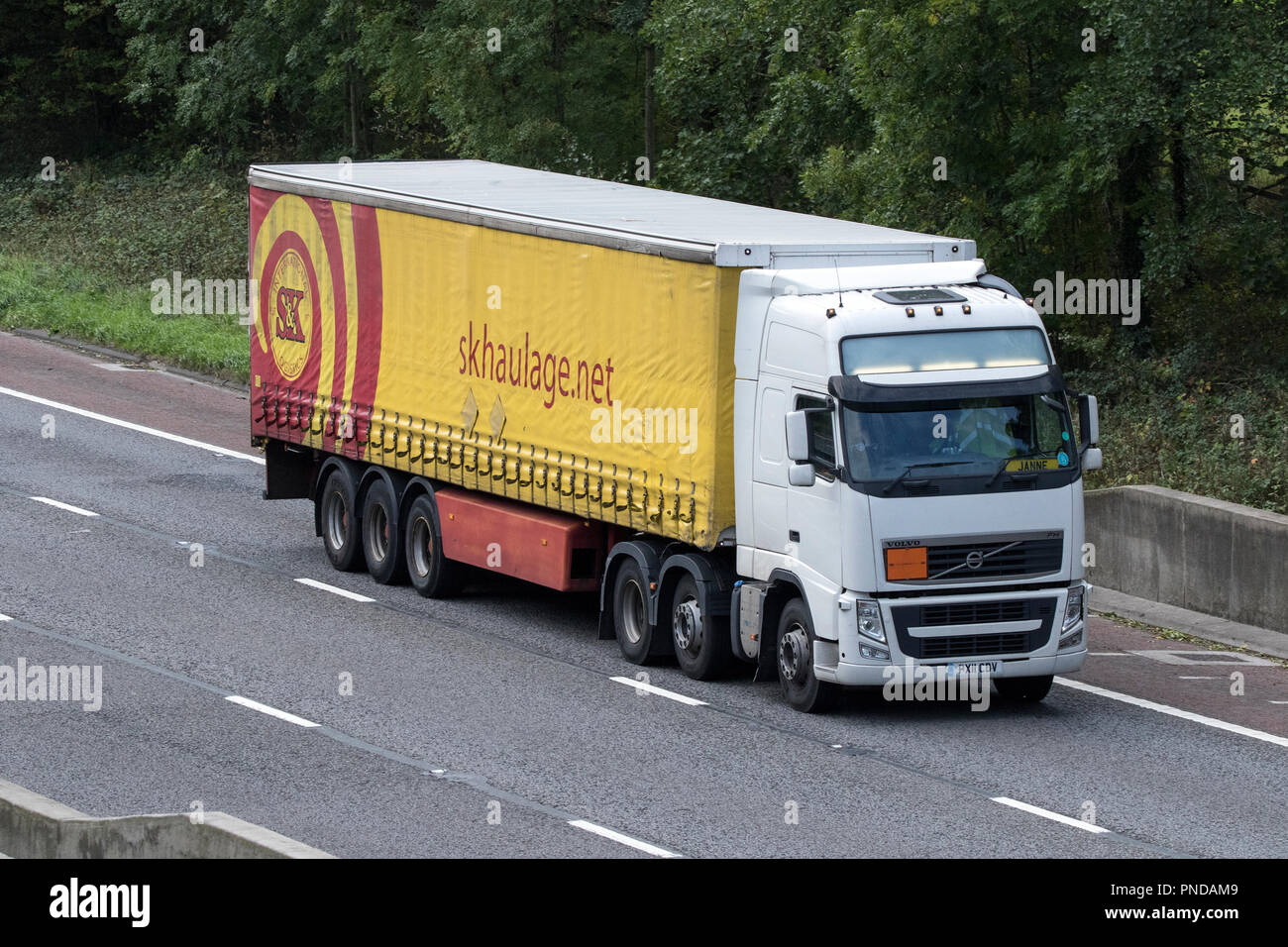 Haulage Trailer Hgv Lorries Stock Photos & Haulage Trailer Hgv Lorries ...