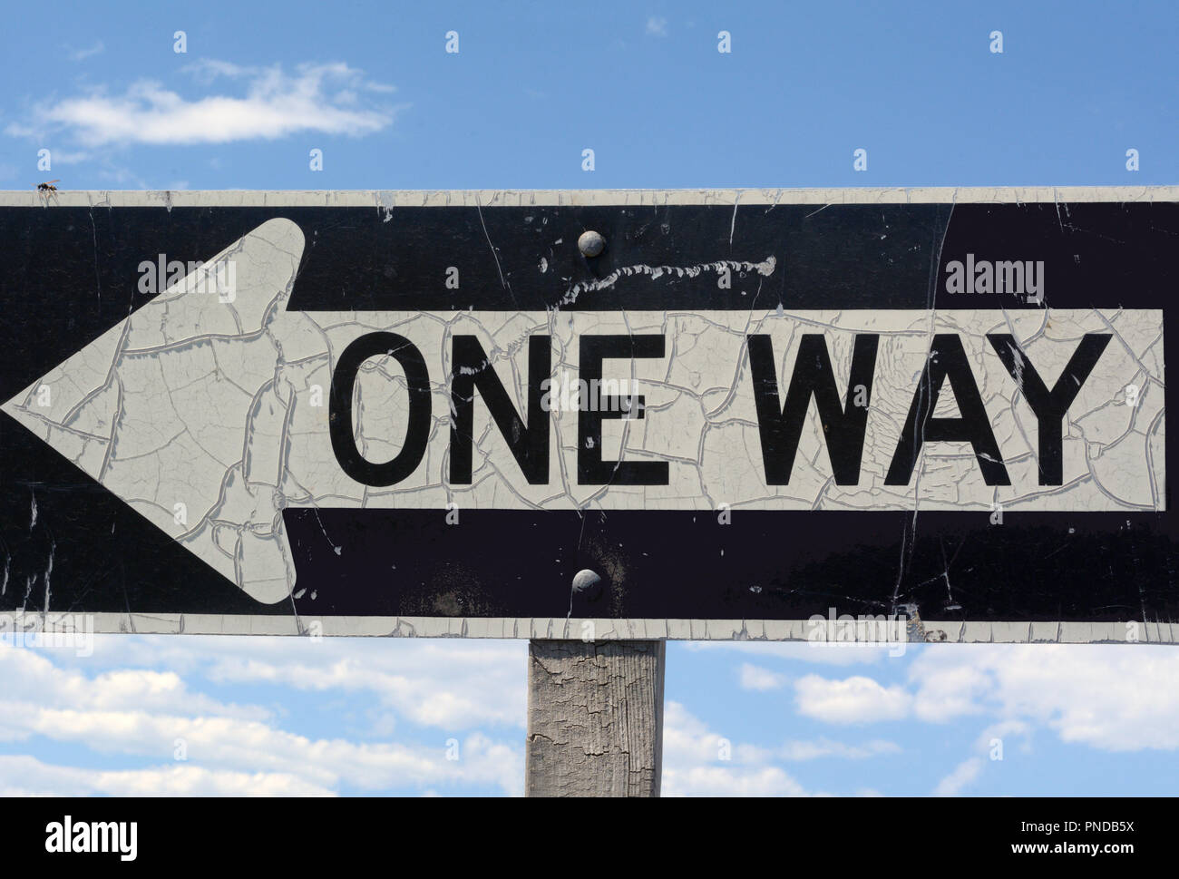 One way road sign hi-res stock photography and images - Alamy