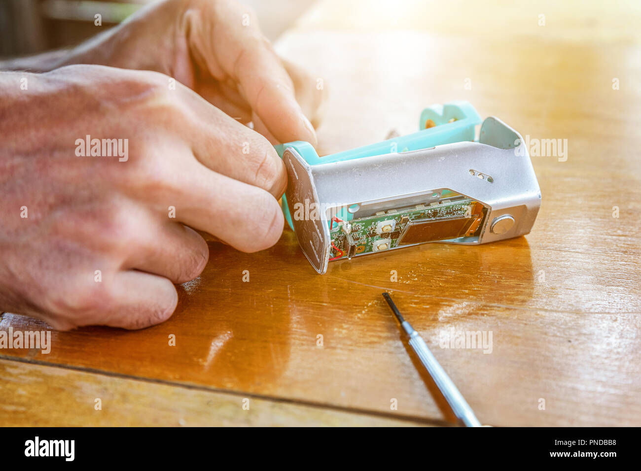 Fixing vapor cigarette hi-res stock photography and images - Alamy