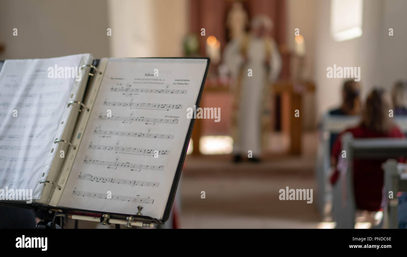 Hymn book hi-res stock photography and images - Alamy